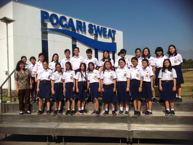 Sahabat Perpustakaan mengenal Pocari Sweat – SMP Kristen Petra 2